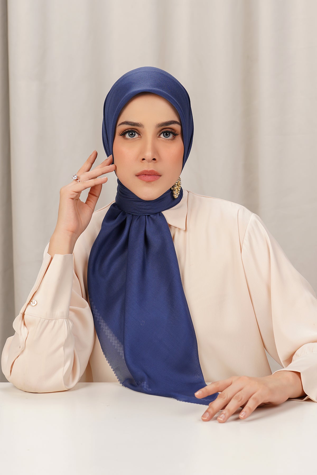 Today's Scarf - Medieval Blue – Buttonscarves Malaysia