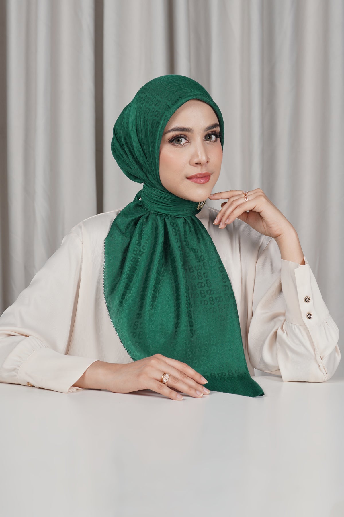 Everyday Tapis Embossed 2.0 - Rain Forest – Buttonscarves Malaysia