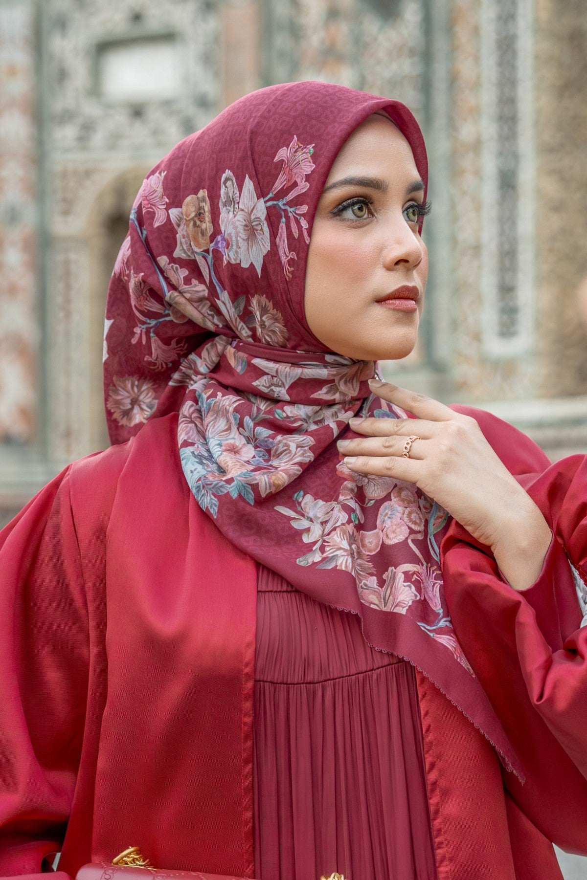 Farra Square - Poppy – Buttonscarves Malaysia