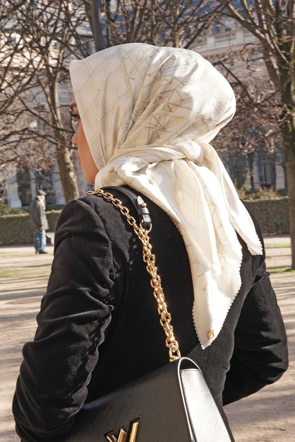 Louvre Series Satin Square - Sunny – Buttonscarves Malaysia